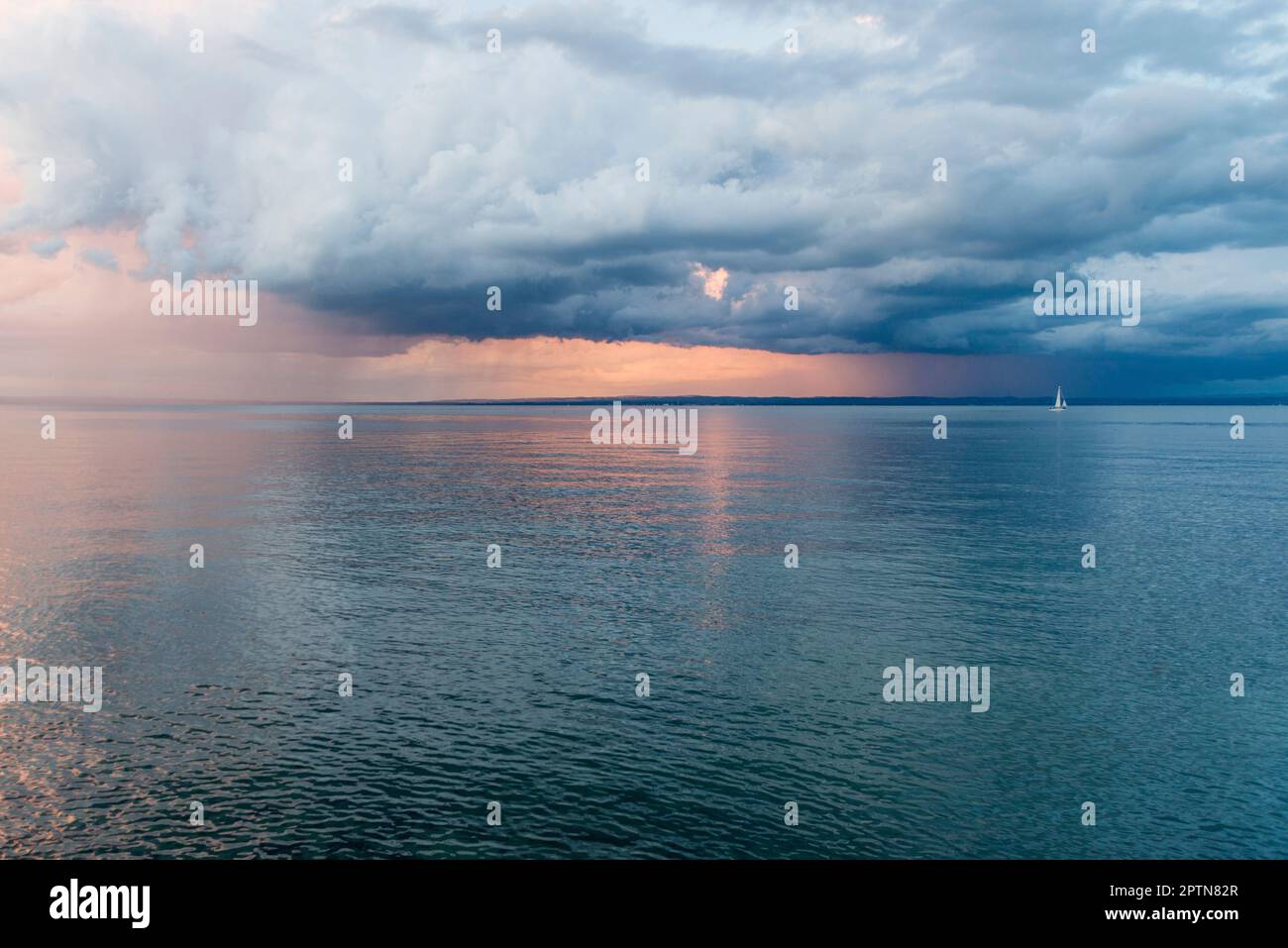 Leisure activities at the beautiful Lake Constance Stock Photo - Alamy