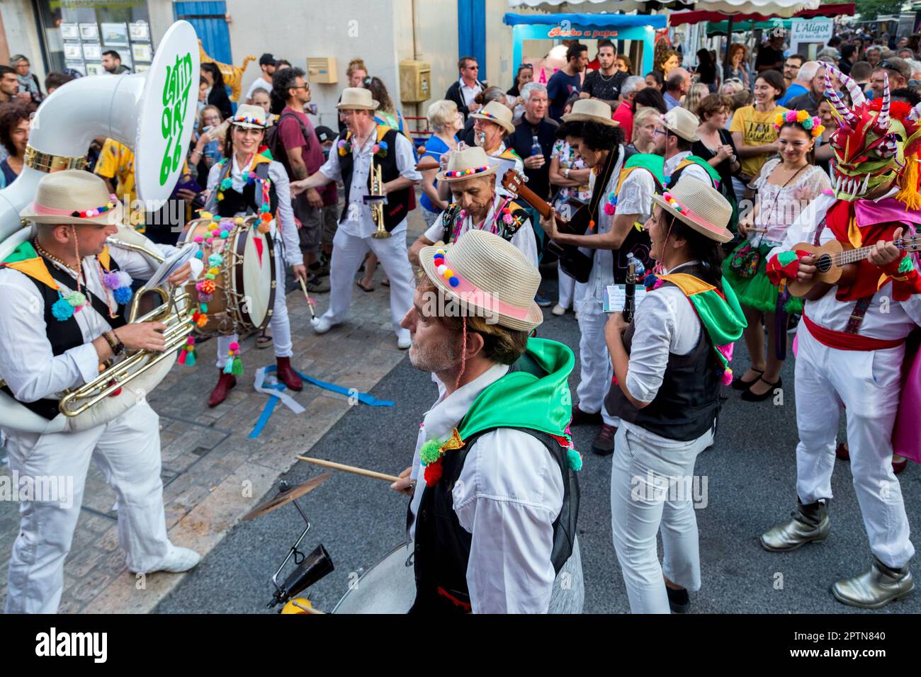 Wandering of "Latin Art 66" during the Sol Y Fiesta festival.Occitanie ...