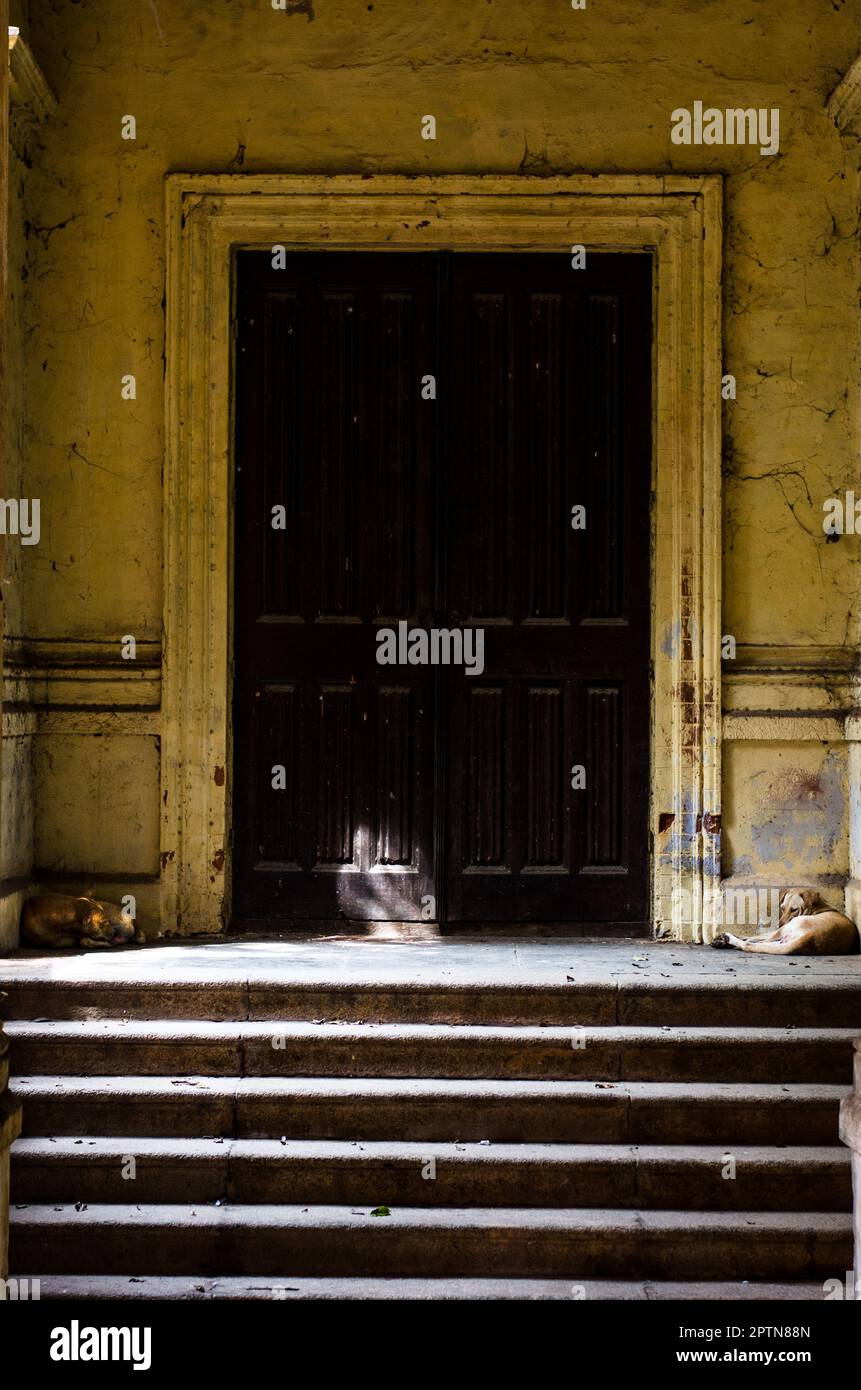 Ancient architecture door Stock Photo - Alamy