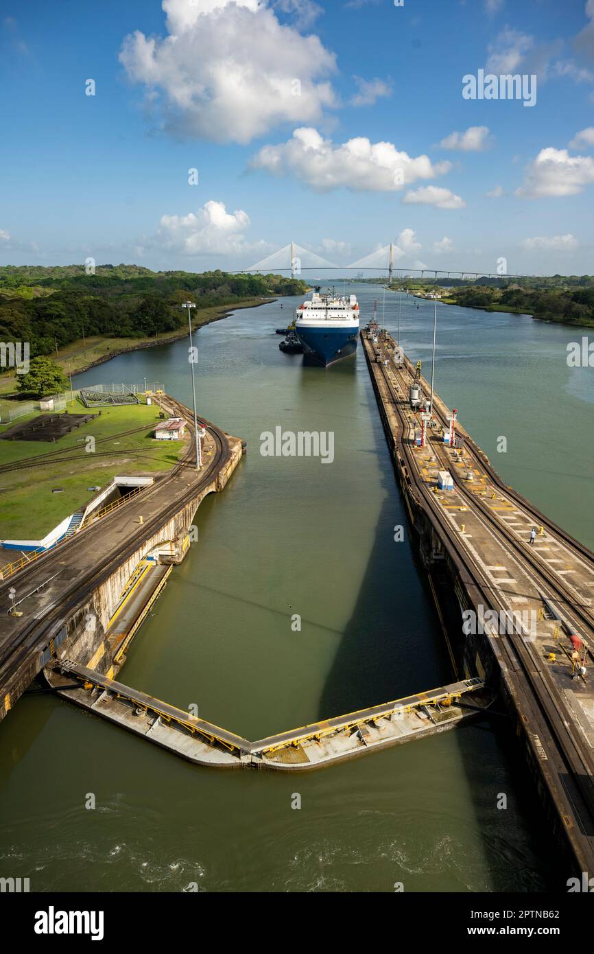 Shipping, moving through the Gatun Locks on the Atlantic side of the ...