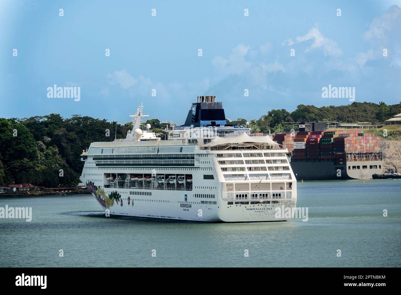 Shipping, moving through the Gatun Locks on the Atlantic side of the ...