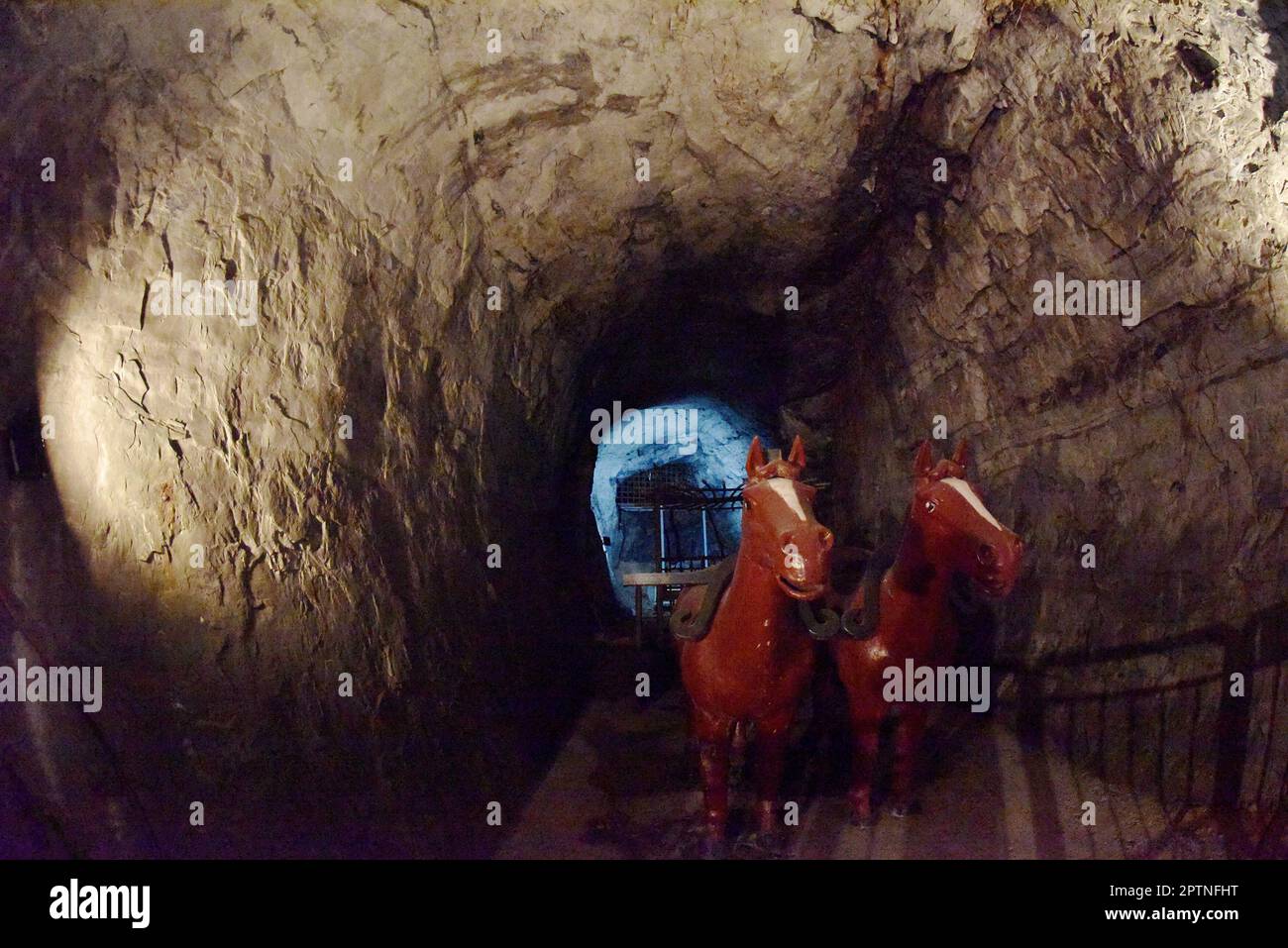 The tomb of liu sheng hi-res stock photography and images - Alamy