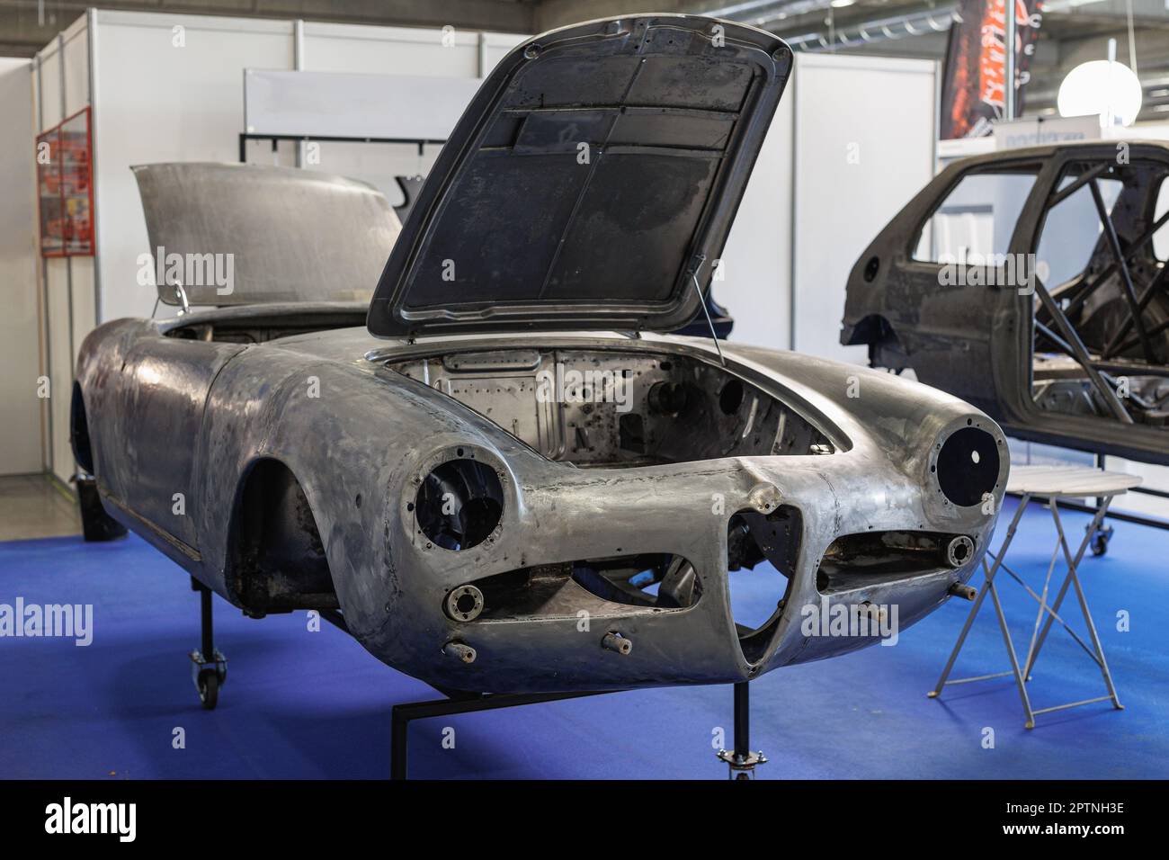 Only Exterior Body, Outer Shell or Chassis of a Passenger Car with no ...