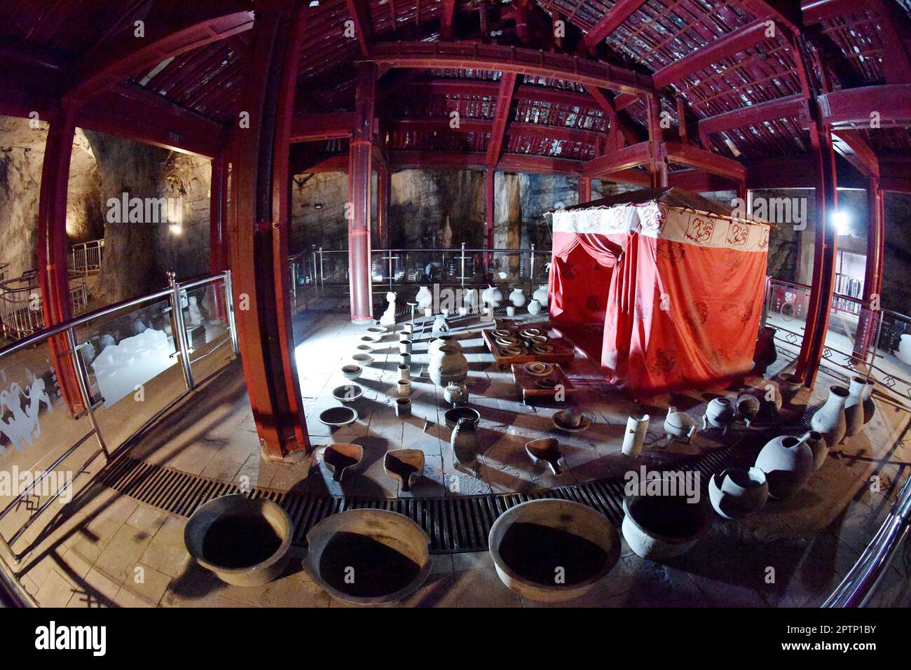 Tomb of liu sheng hi-res stock photography and images - Alamy