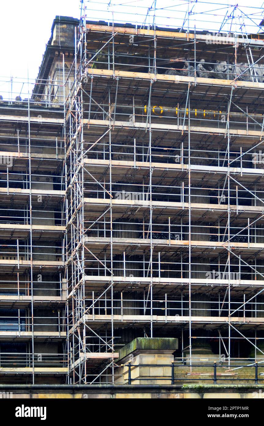 Working at heights directive hi-res stock photography and images - Alamy