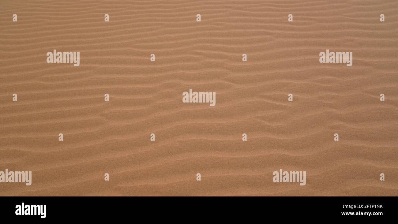 Structures in sahara desert hi-res stock photography and images - Alamy