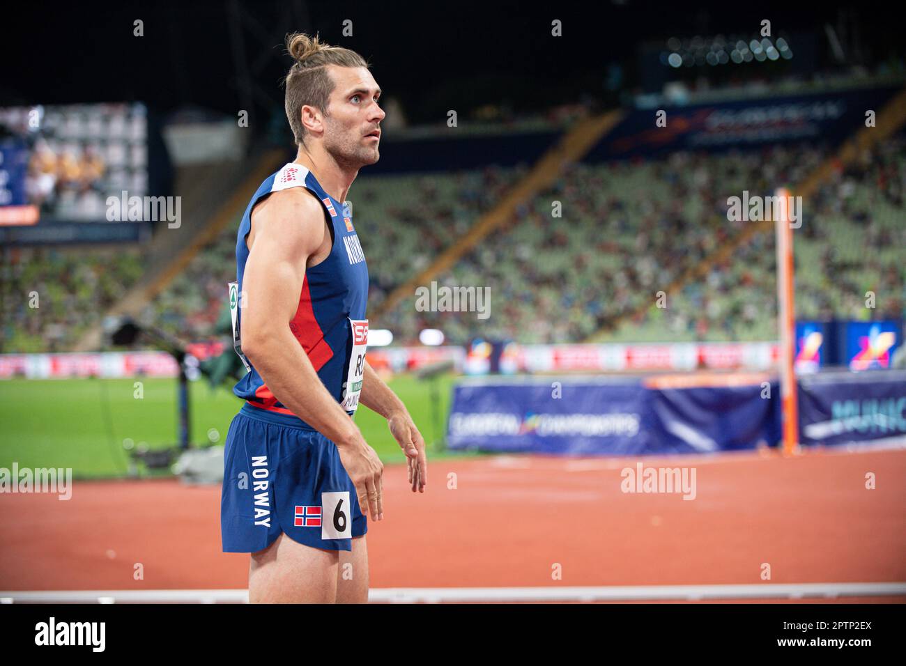 Martin Roe participating in the 400 meters of the Decathlon of the ...
