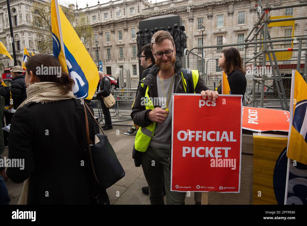 Civil service workplace uk hi-res stock photography and images - Alamy