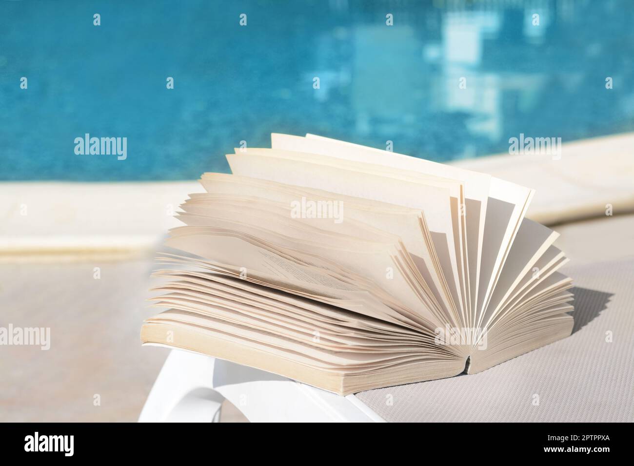 Read swimming pool hi-res stock photography and images - Alamy