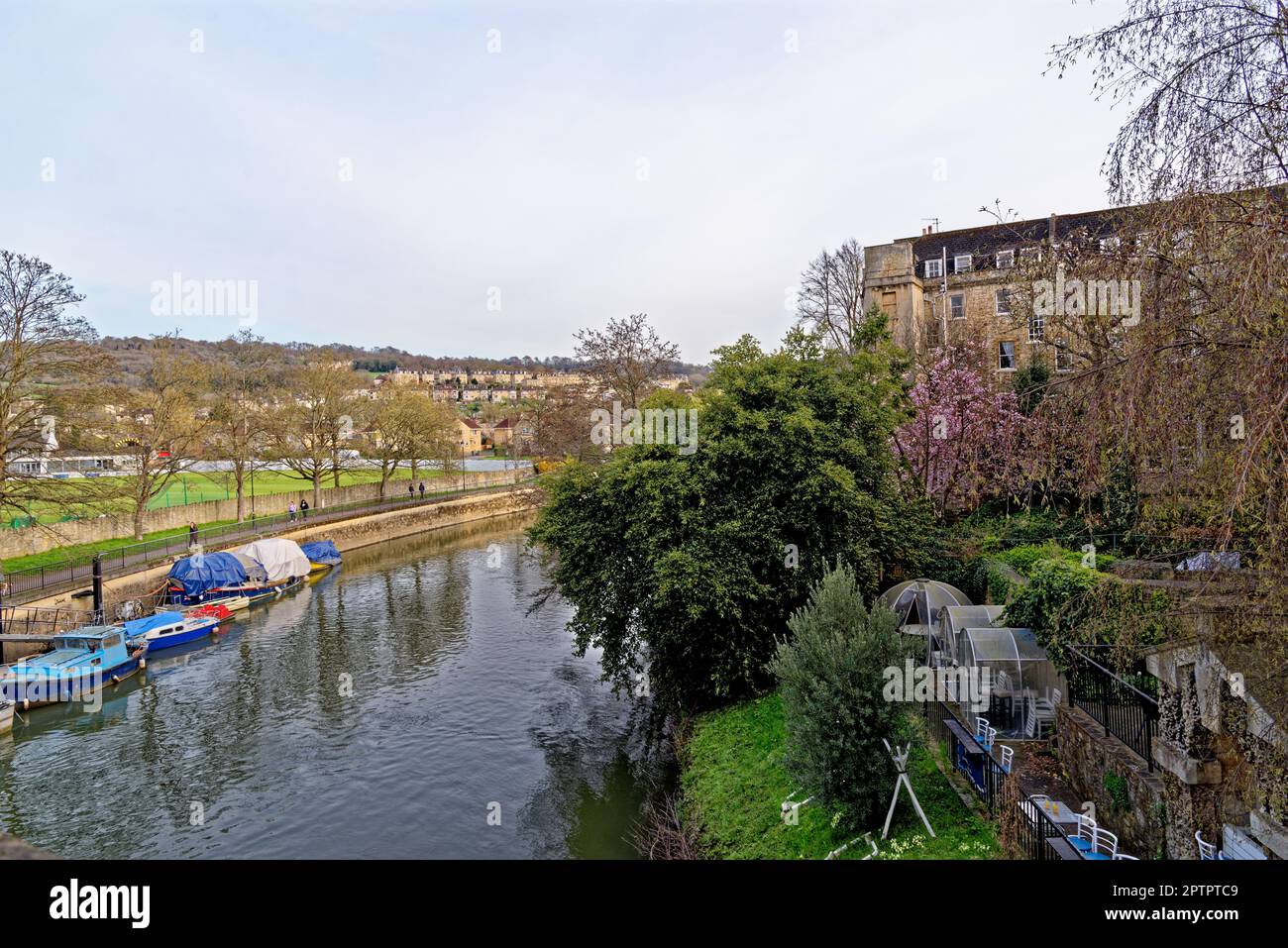 Travel destination United Kingdom - View along River Avon in Bath ...