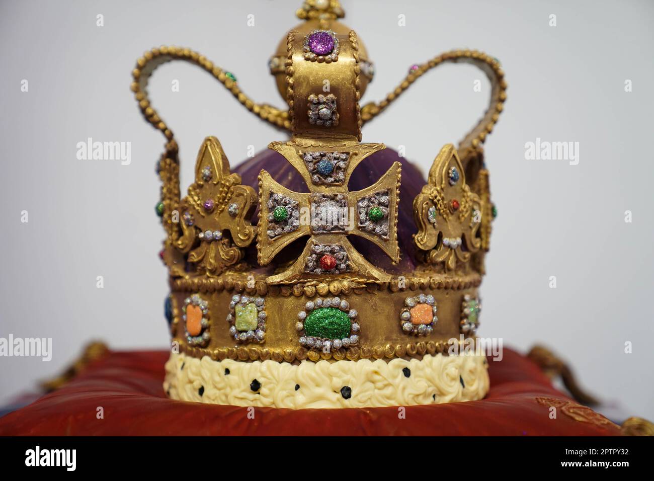 A 45cm tall chocolate replica of St Edward's Crown at Cadbury World in ...