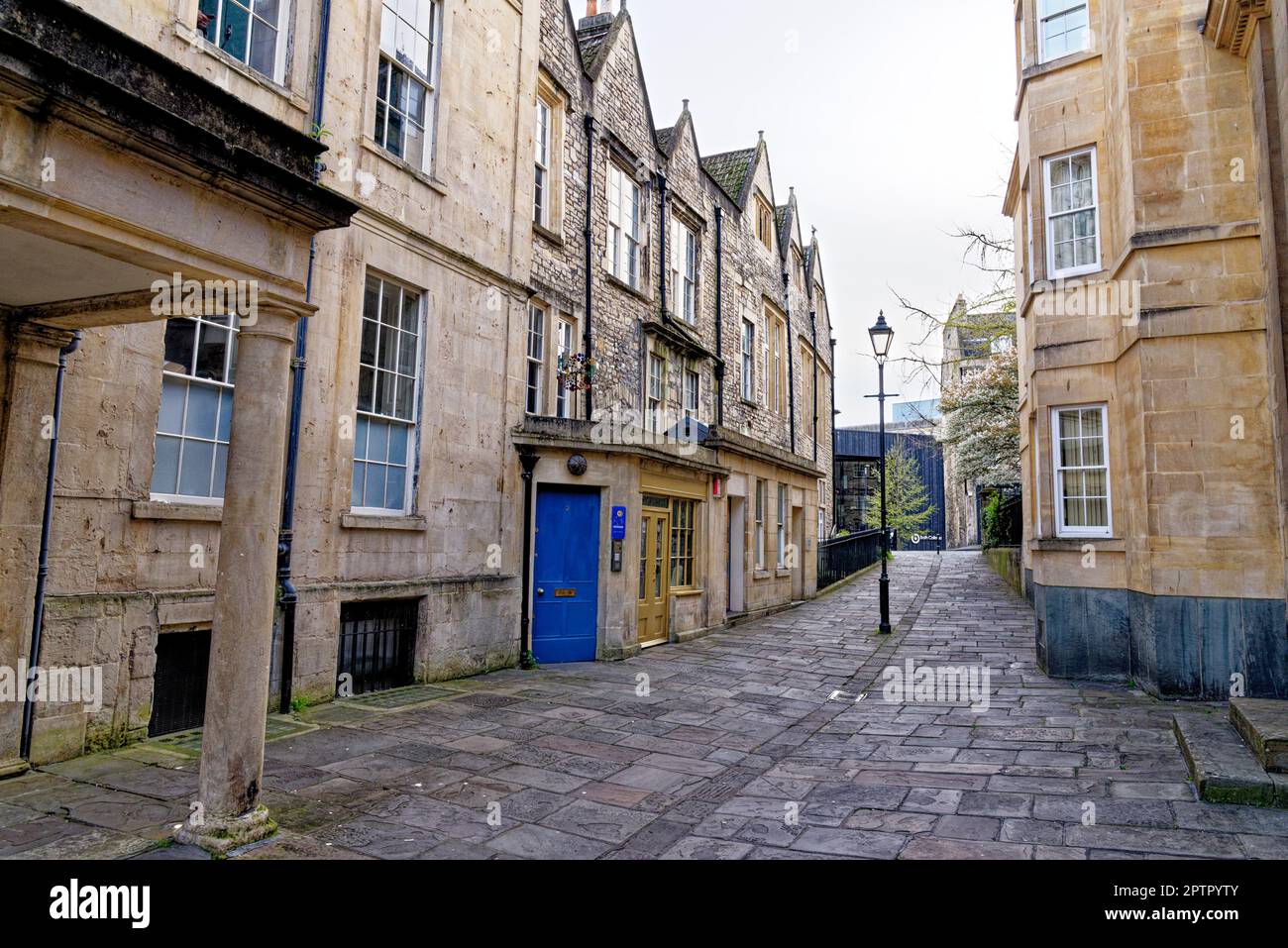 Travel destination United Kingdom - Street in Bath city center ...