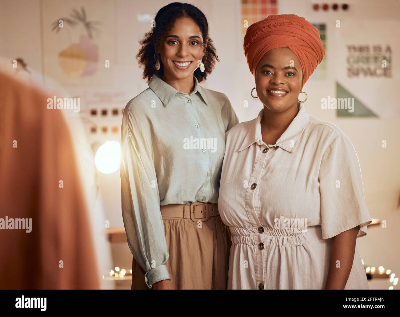 Fabric manufacturing hi-res stock photography and images - Alamy