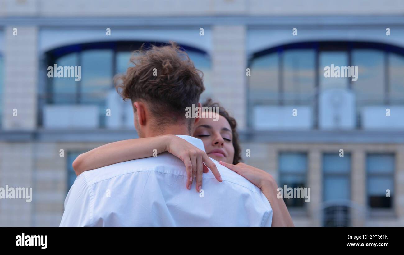 Couple slow dance close hi-res stock photography and images - Alamy