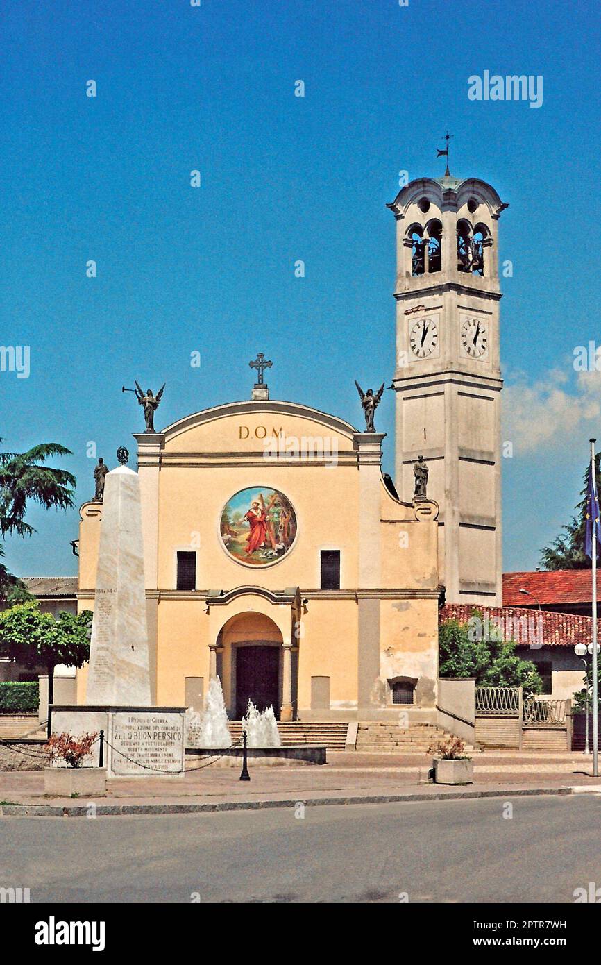 Chiese di campagna hi-res stock photography and images - Alamy