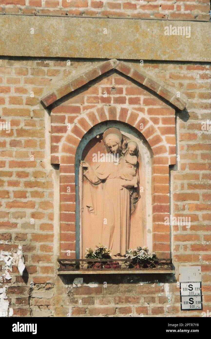 Chiese in campagna hi-res stock photography and images - Alamy