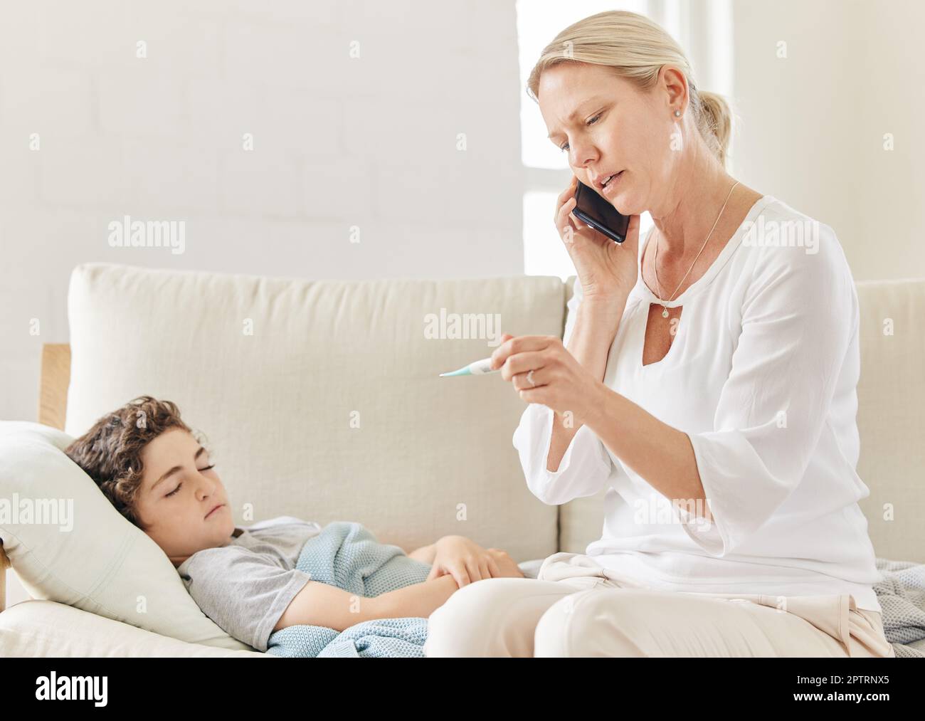 Cold family inside house hi-res stock photography and images - Alamy