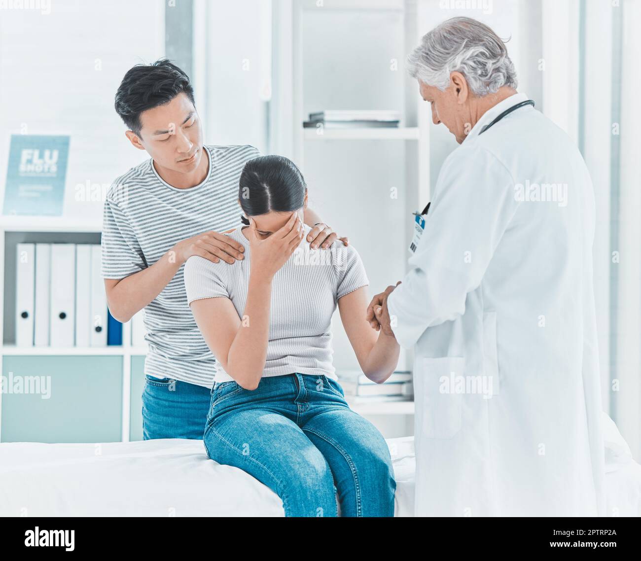 Angry senior hospital hi-res stock photography and images - Alamy