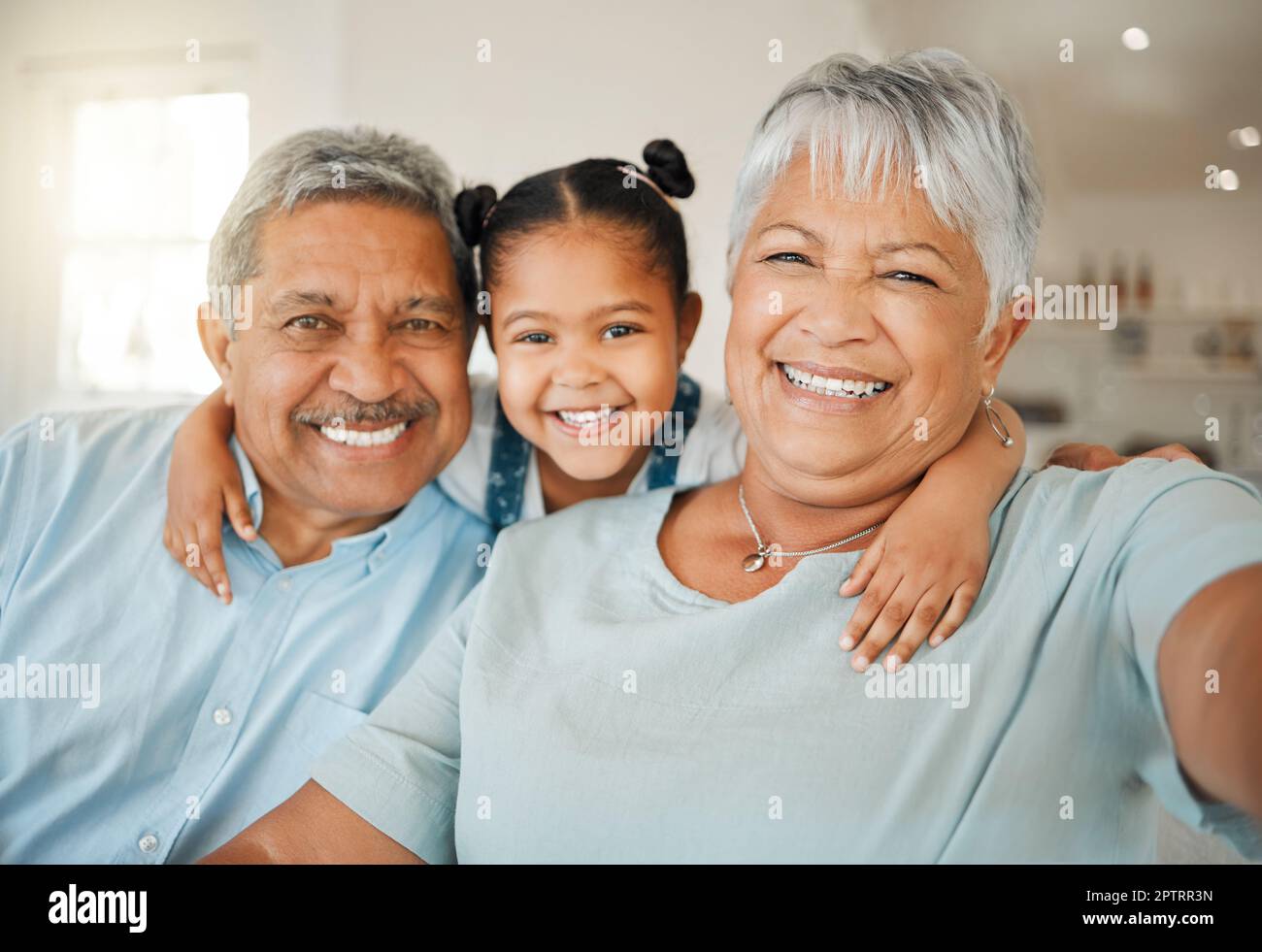 Putting arms around hi-res stock photography and images - Alamy