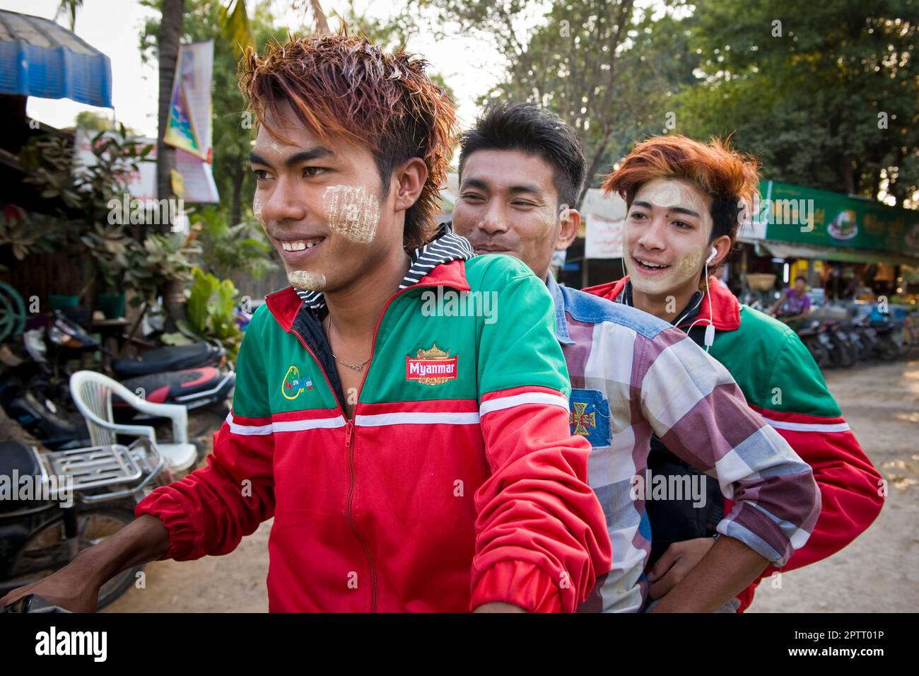 Myanmar, Amarapura, local boys Stock Photo - Alamy