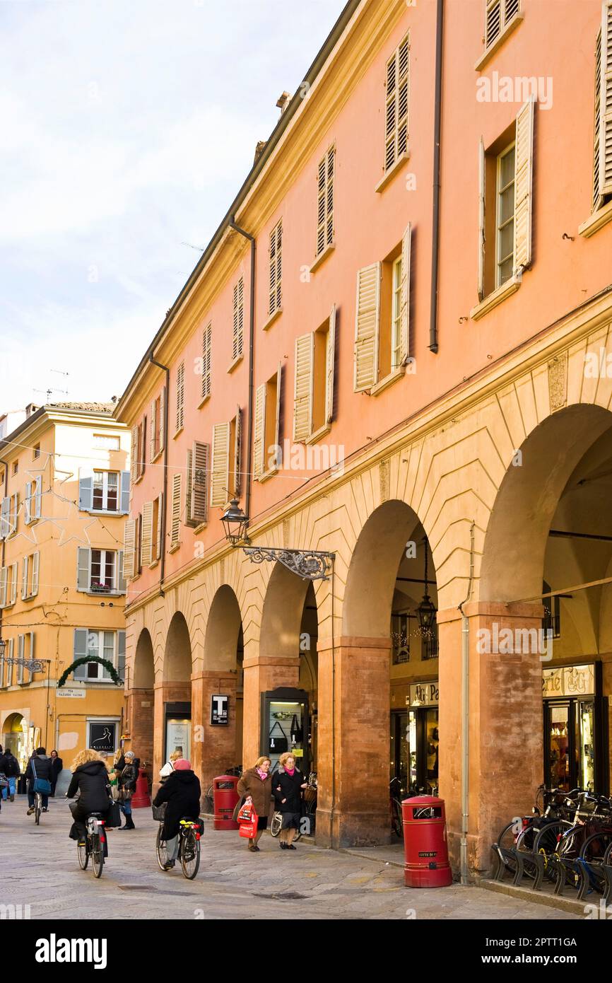 Italian daily life hi-res stock photography and images - Alamy