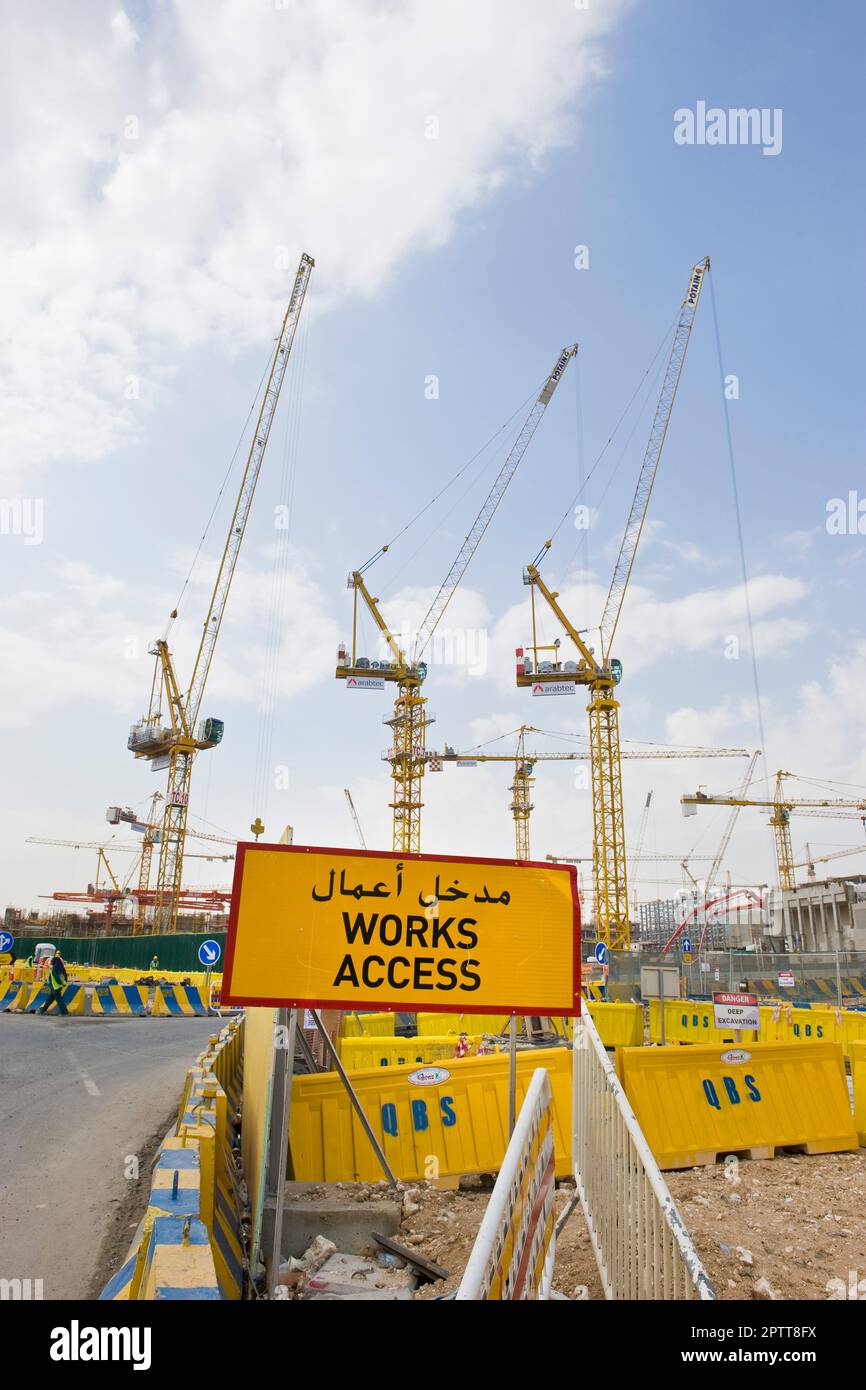 Qatar, Doha, Construction site Stock Photo - Alamy