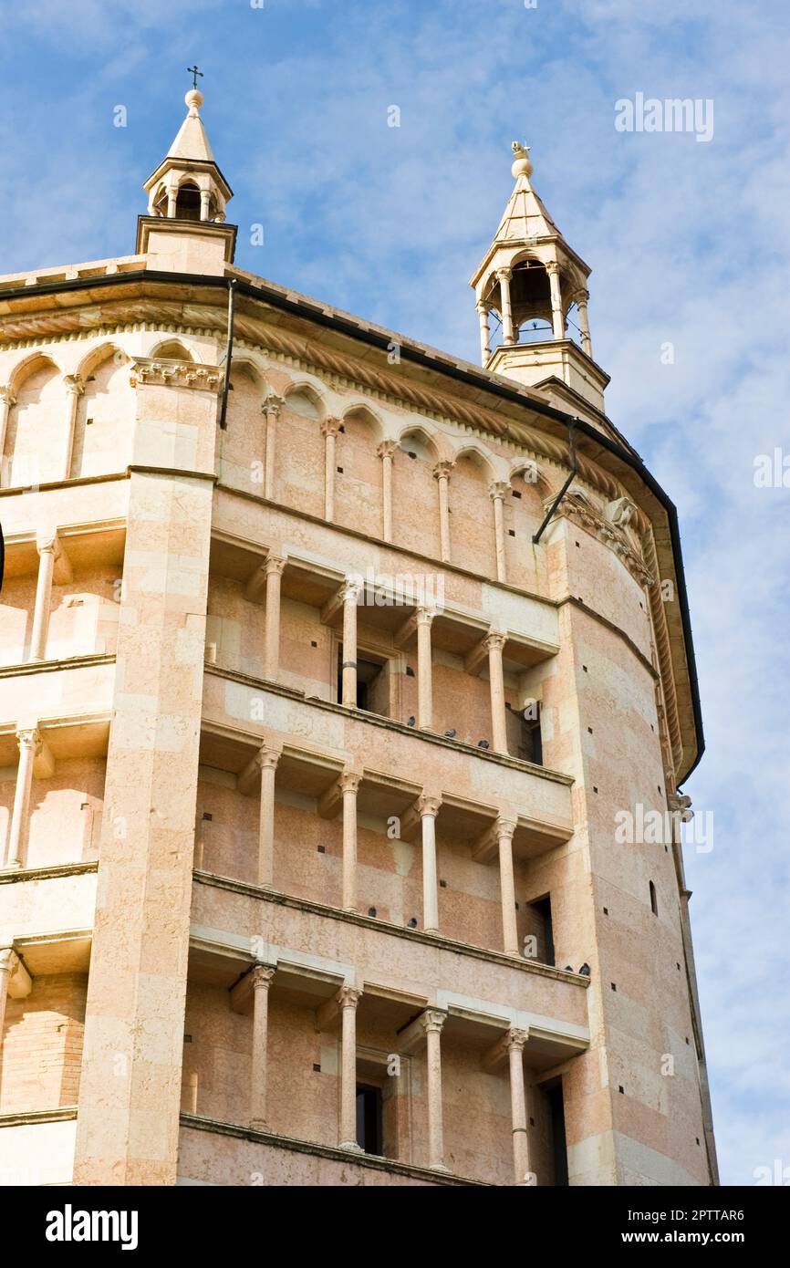 Baptistry church hi-res stock photography and images - Alamy