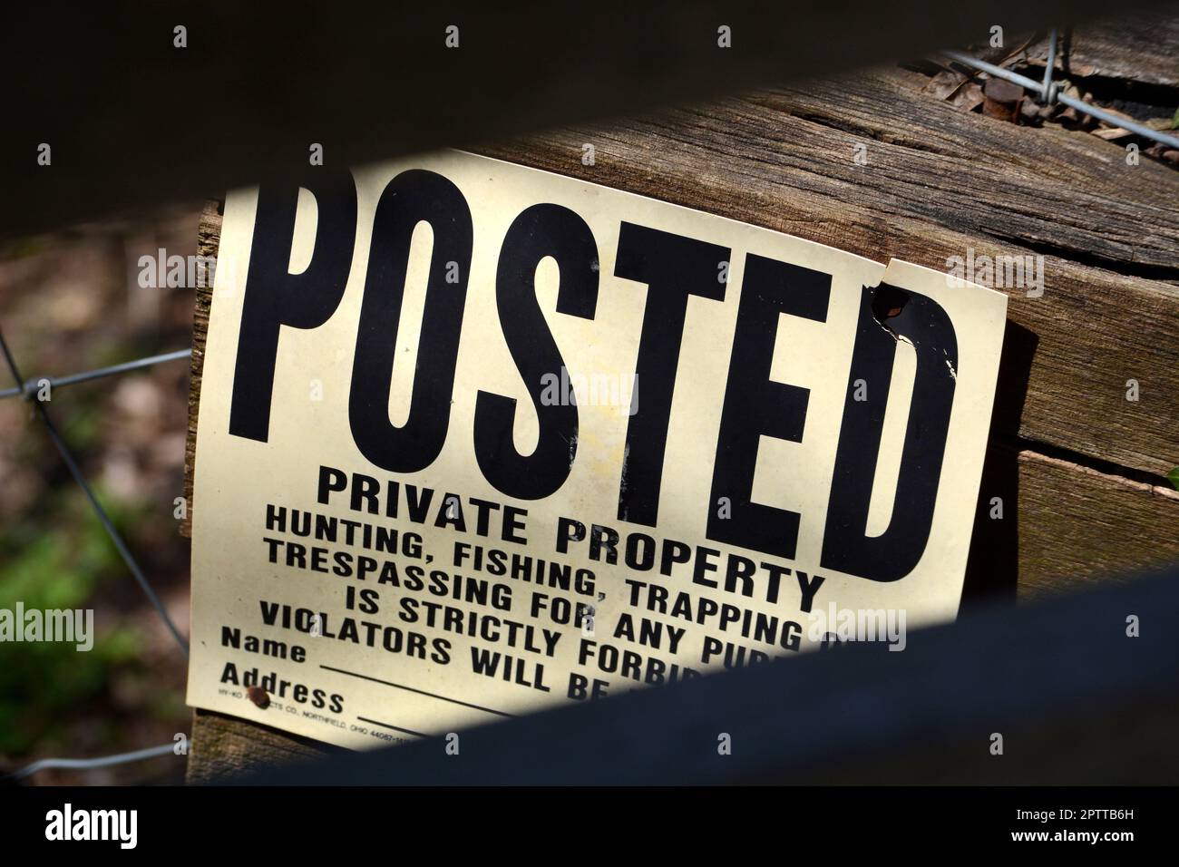 A posted, private property sign in Abingdon, Virginia Stock Photo - Alamy