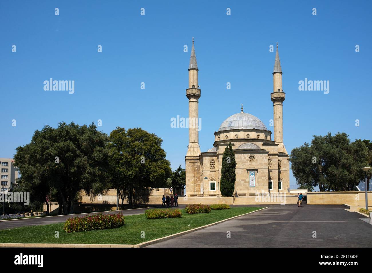 Mosque of the Martyrs, Baku, azerbaijan Stock Photo - Alamy