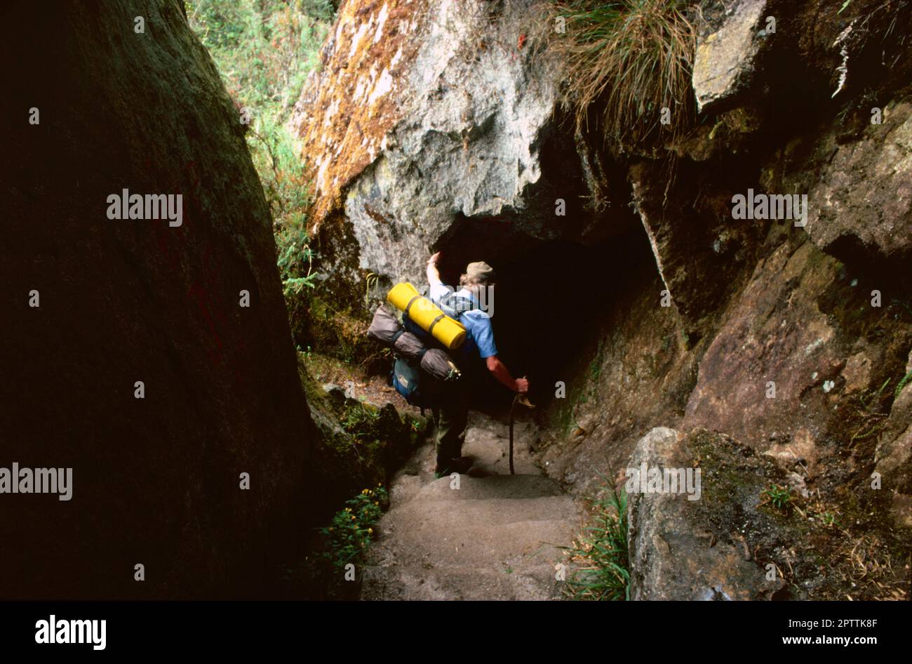 Entering tunnel on the Inca Trail, Peru Stock Photo - Alamy