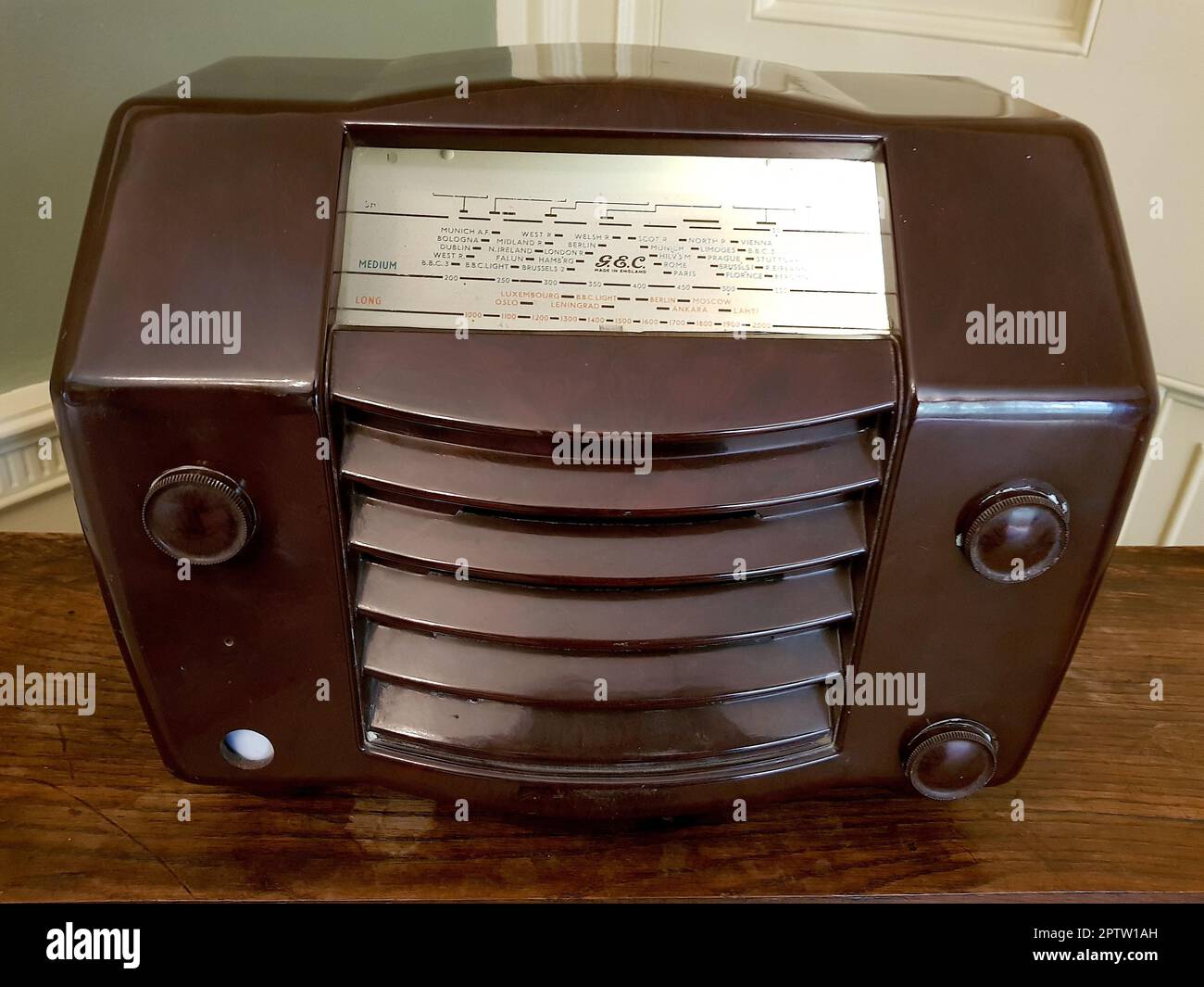 Detail of a vintage radio Stock Photo - Alamy