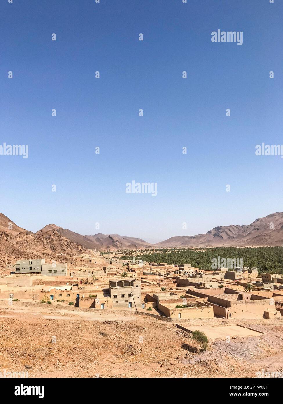 Akka mountains hi-res stock photography and images - Alamy