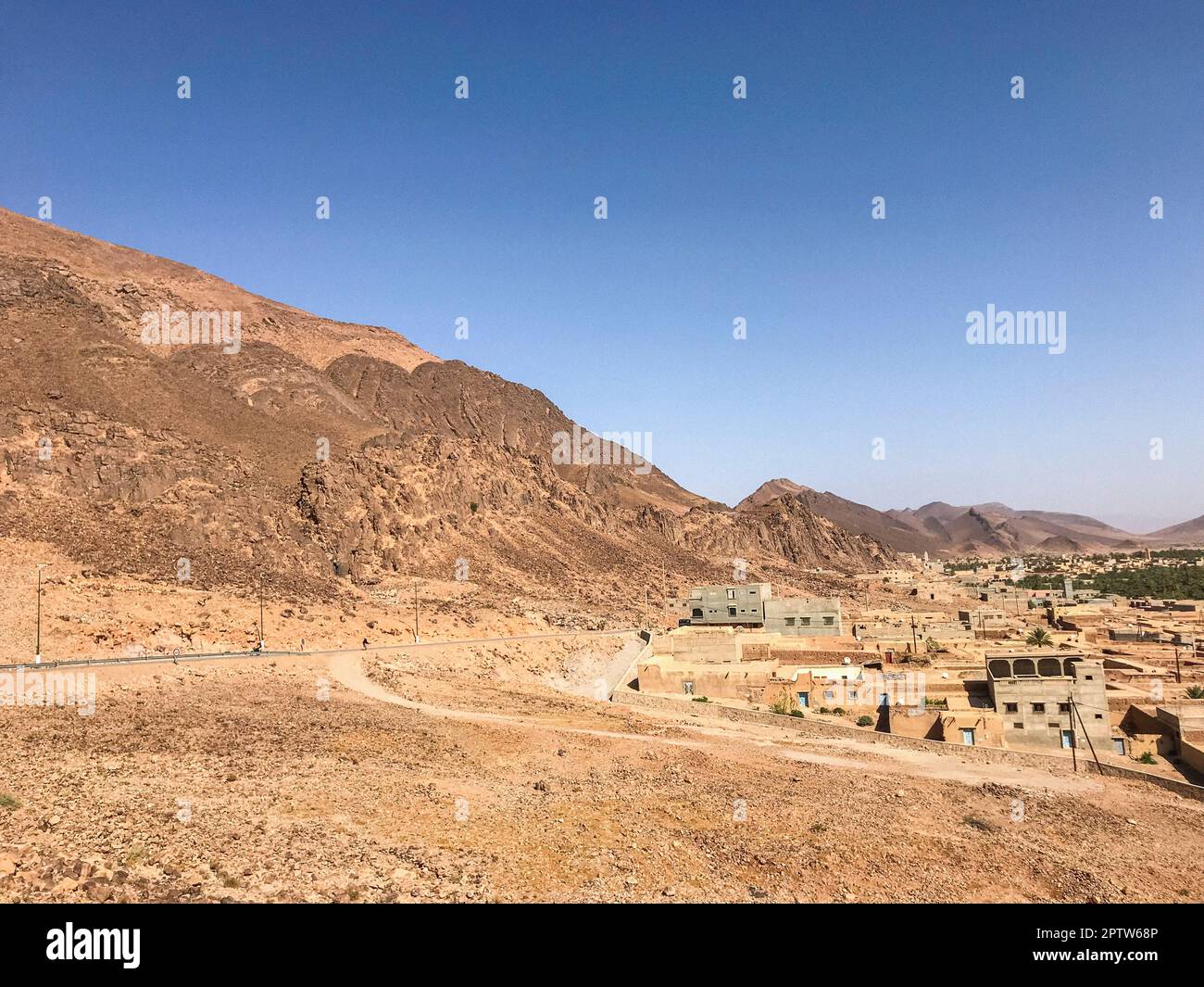Mountain akka hi-res stock photography and images - Alamy