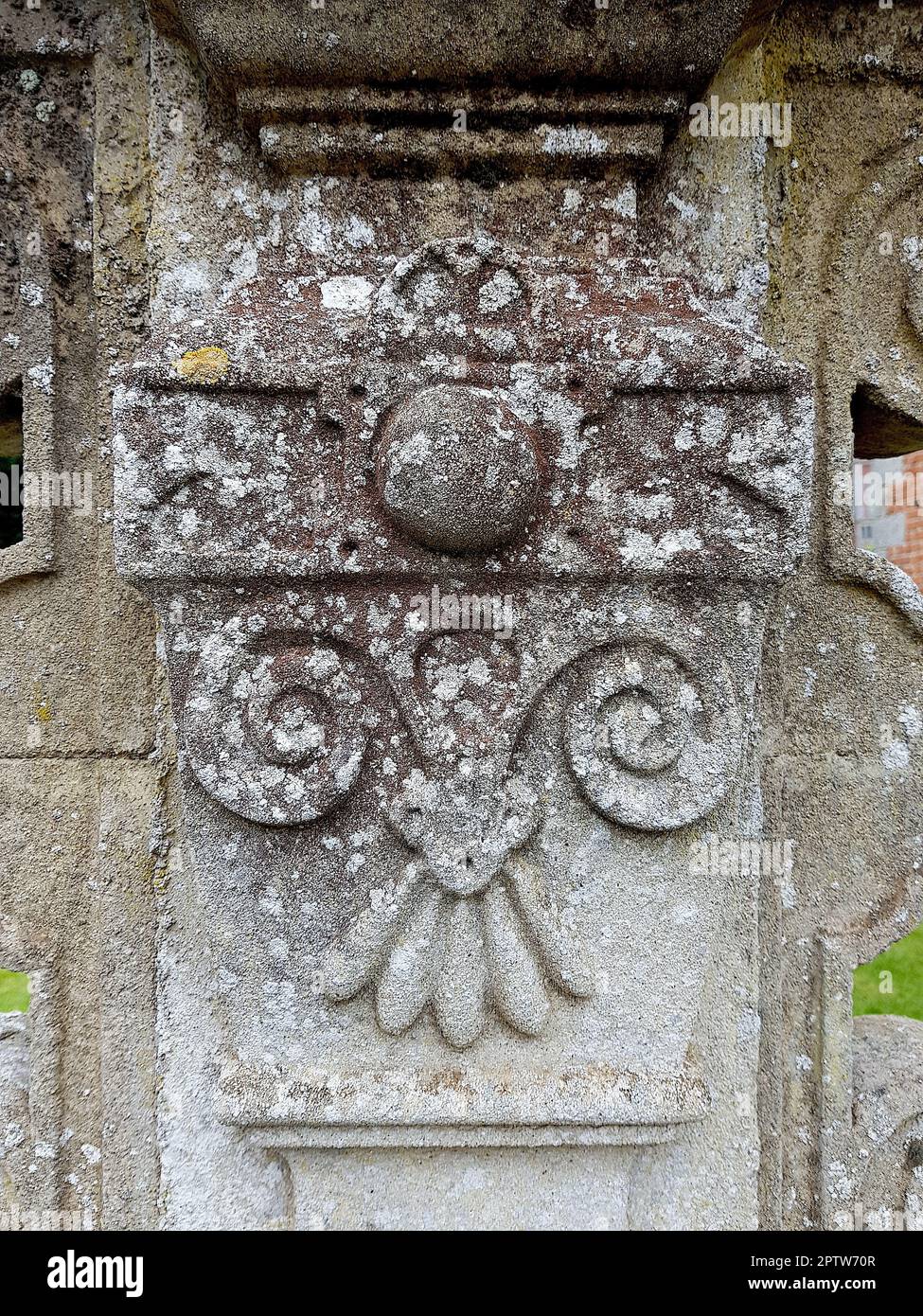 Detail of a traditional village stonework in the Cotswolds, UK Stock ...
