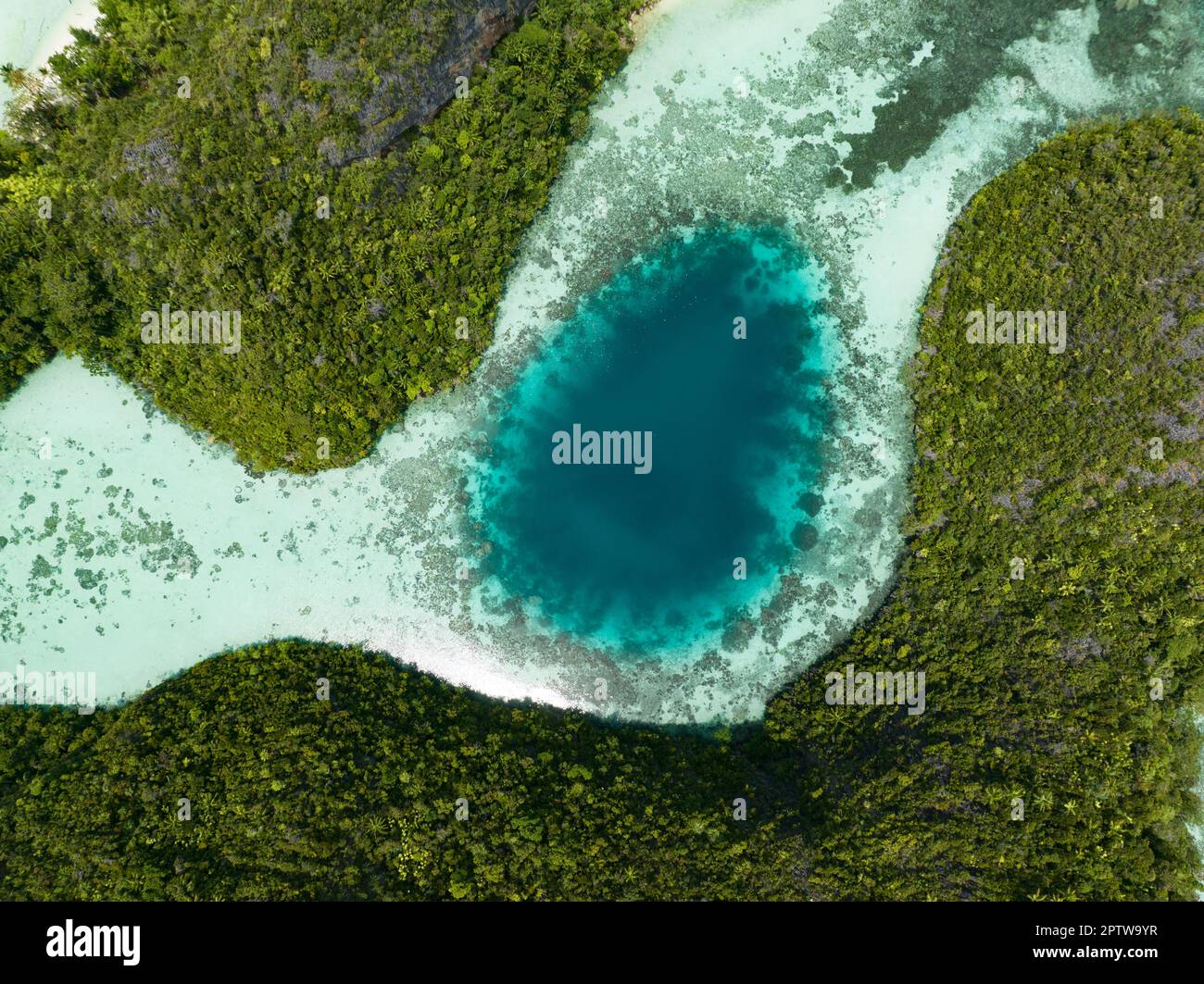 Shallow hole hi-res stock photography and images - Alamy