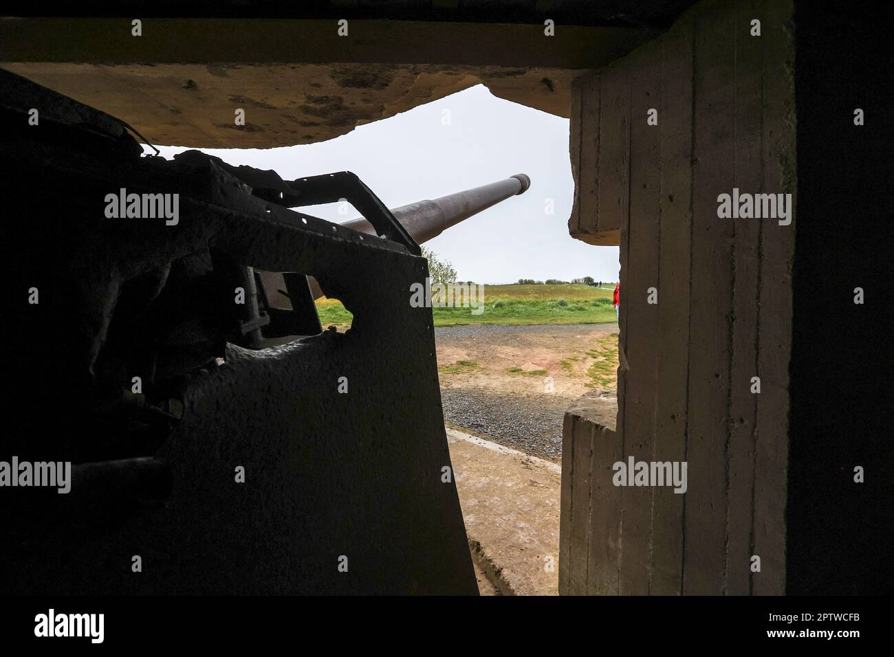 German,gun,gun emplacement,bunker,cannon,Atlantic Wall,defence,defences ...