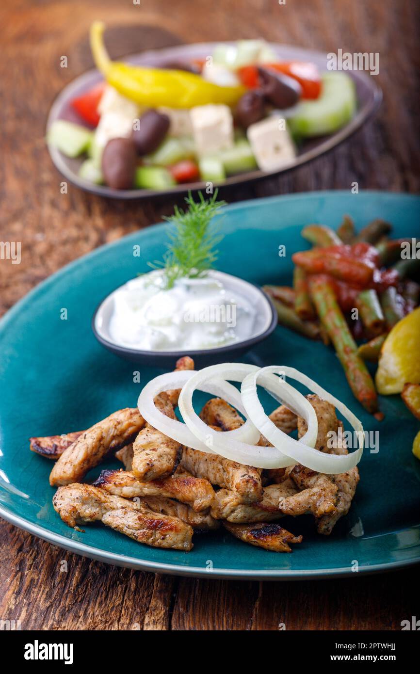 Shawarma platter hi-res stock photography and images - Alamy