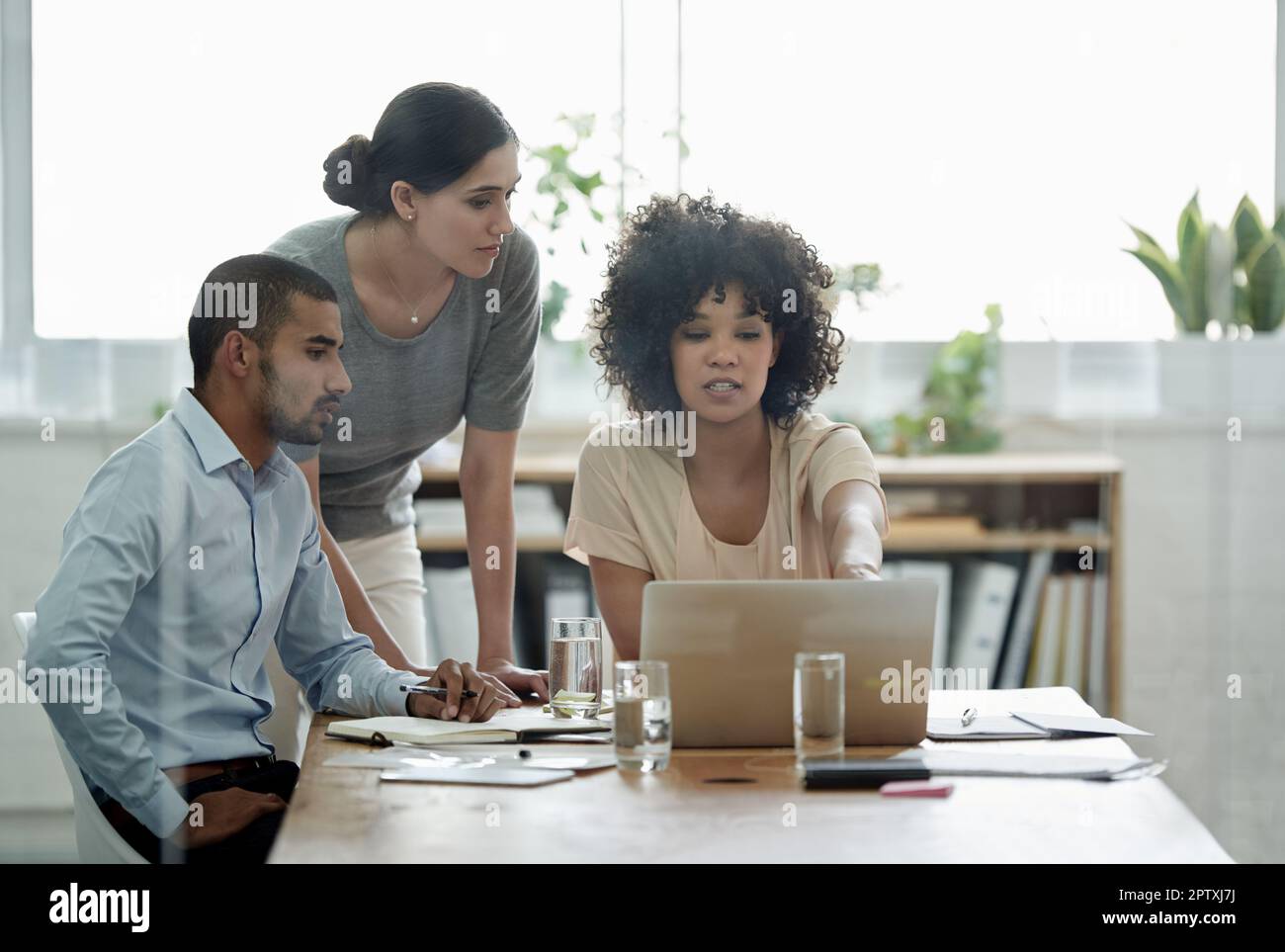 Questions afro hi-res stock photography and images - Alamy