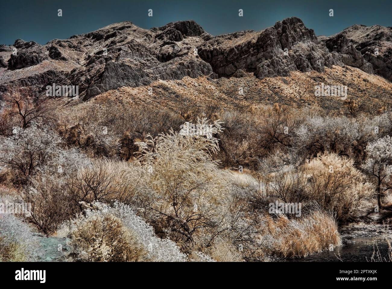 Salt river mountain range hi-res stock photography and images - Alamy
