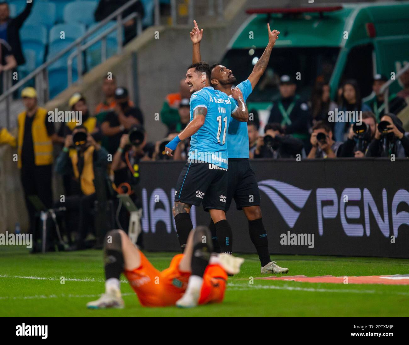 Porto Alegre, Brazil, 27th Apr, 2023. Everton Galdino of Gremio ...