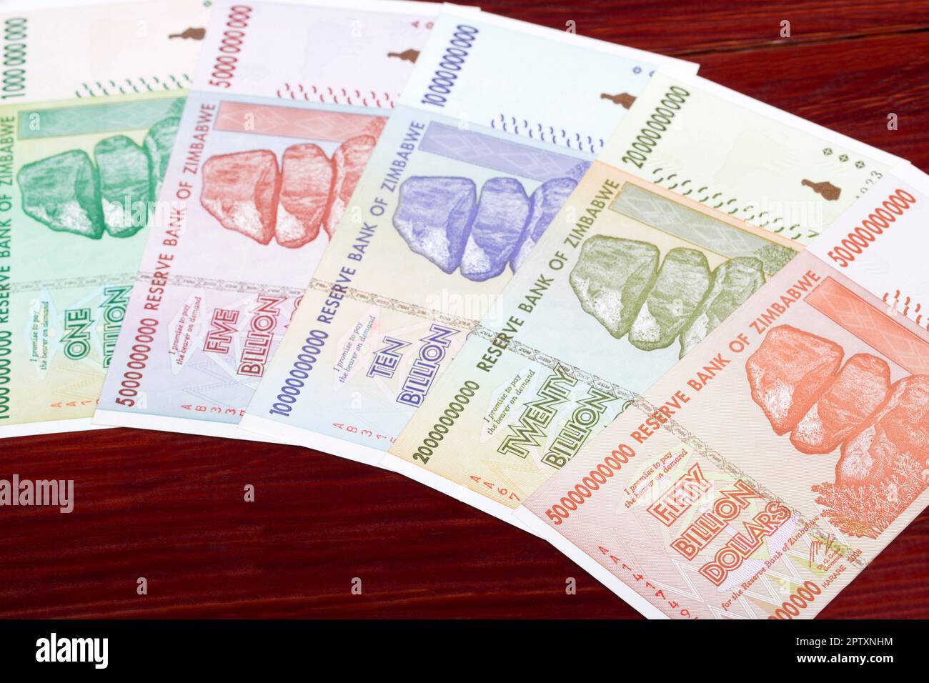 Billion dollar note hi-res stock photography and images - Alamy