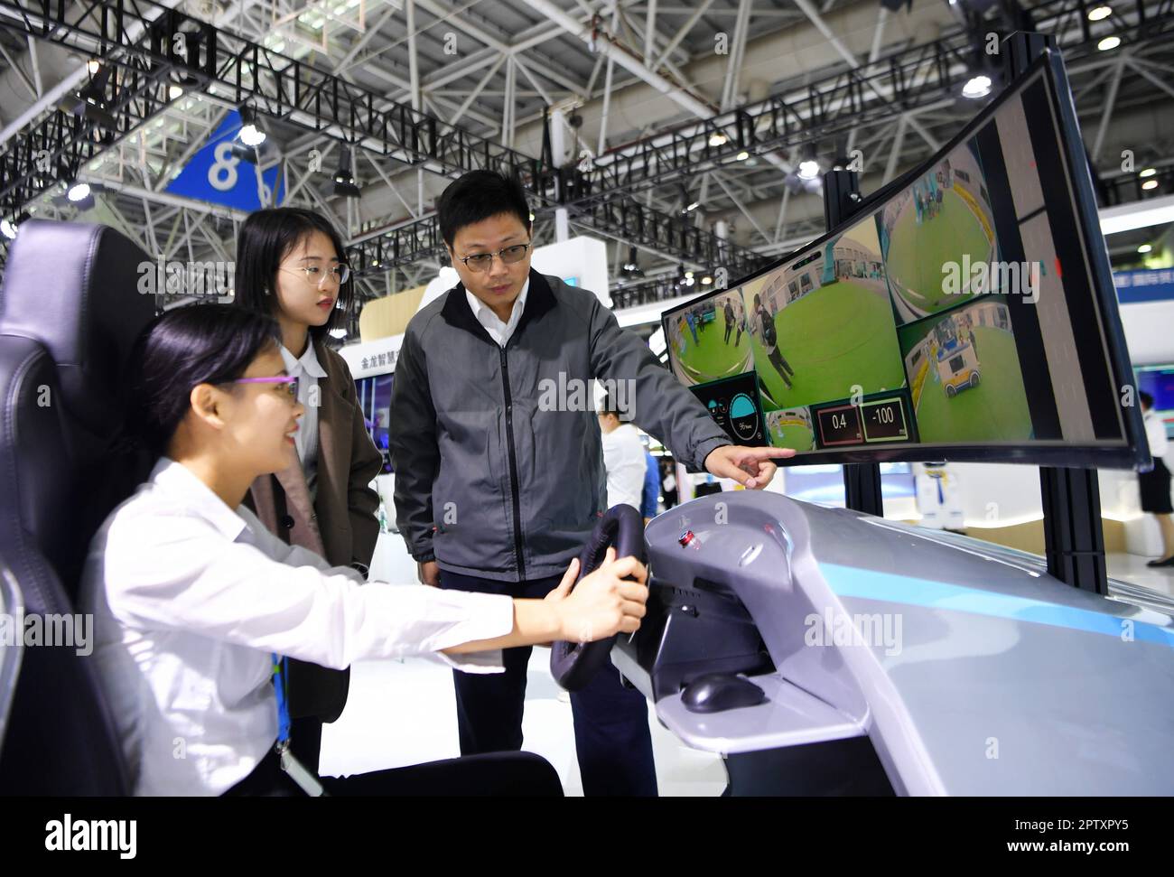 5g based hi-res stock photography and images - Alamy