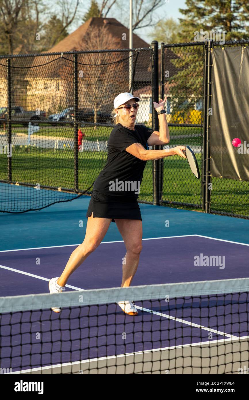 Female pickleball hi-res stock photography and images - Alamy