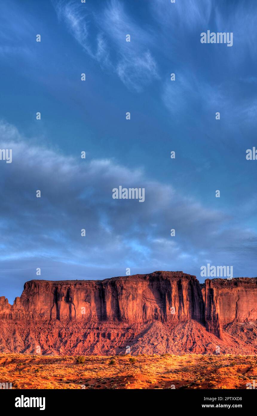 Dawn over the valley hi-res stock photography and images - Alamy