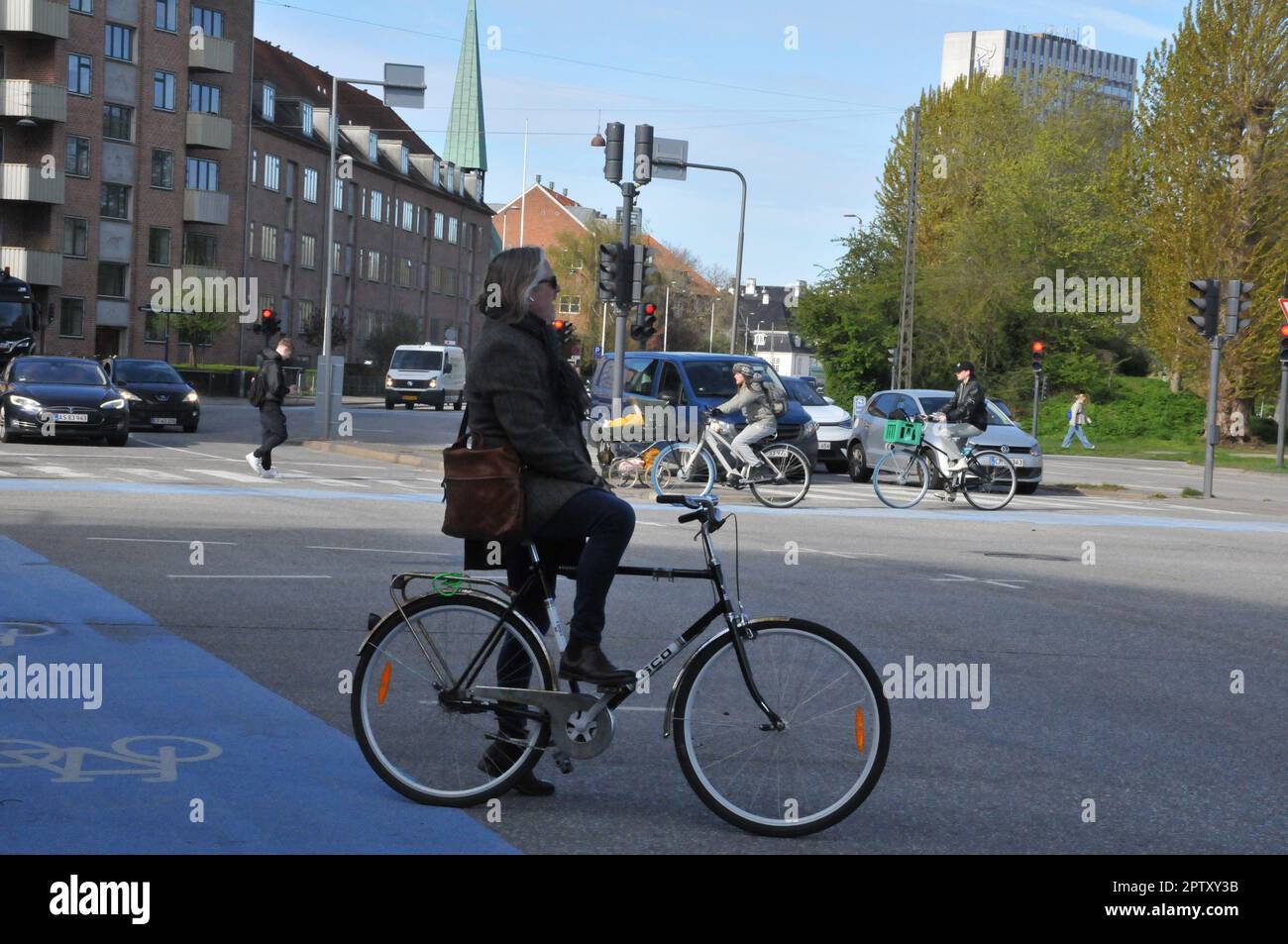 Copenhagen /Denmark/28 April 2023/ Danes ride bieks on bike lane in ...