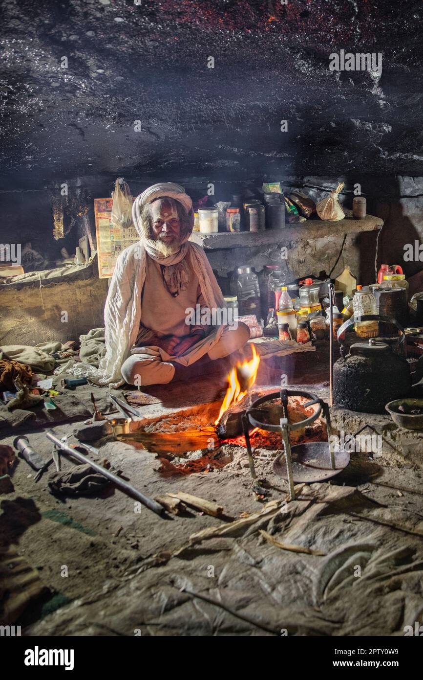 India, Uttarakhand, Gangotri. Himalaya. Pilgrimage site. Bhagirathi ...