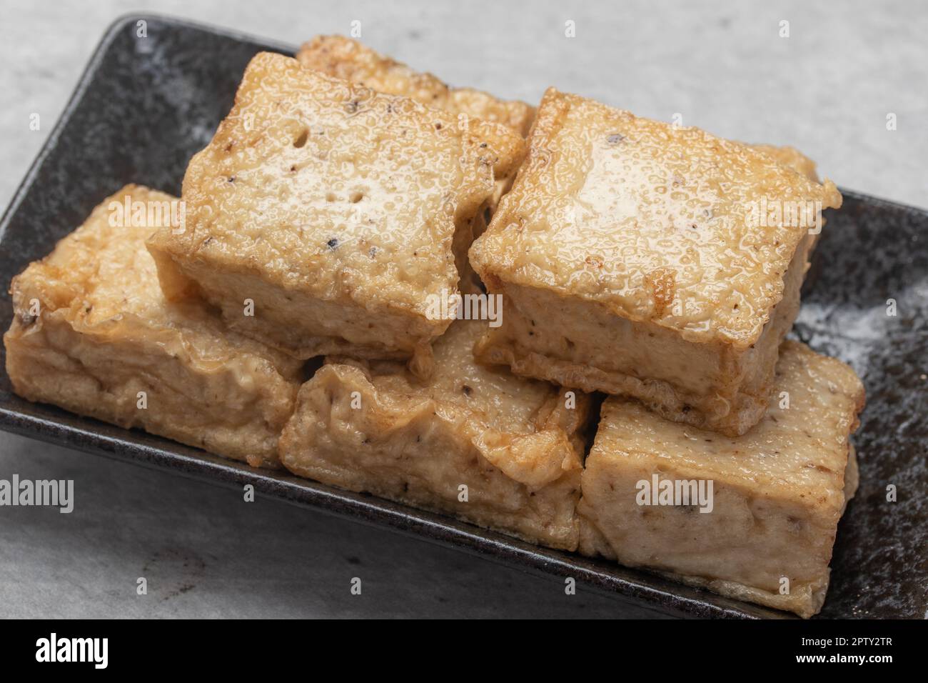 Cooking fried white sesame hi-res stock photography and images - Alamy