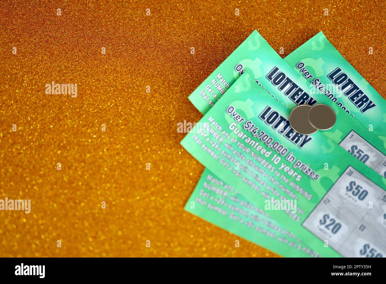Scratch cards uk hi-res stock photography and images - Alamy