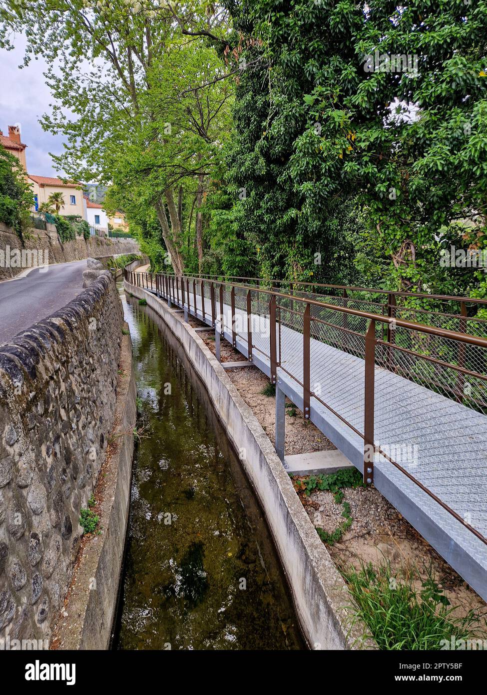 Chemin de Canohas, Prades, Pyrénées-Orientales, France Stock Photo - Alamy