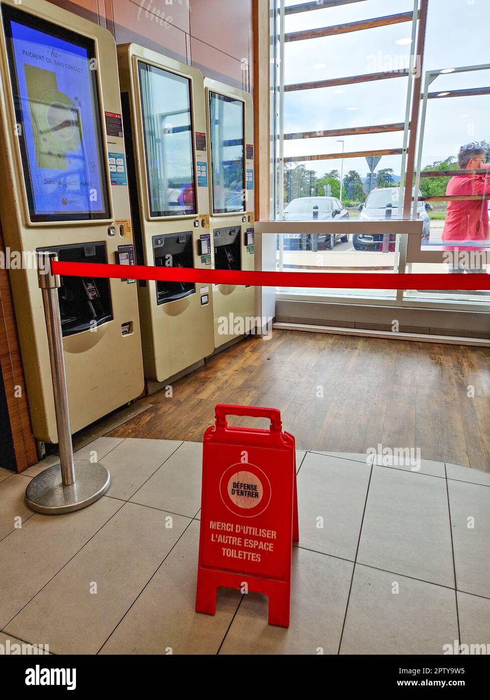 Highway service station hi-res stock photography and images - Alamy